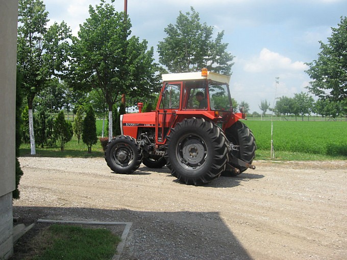 Ćorić Agrar - TRAKTORI - IMT 577 DV - poljoprivredna mehanizacija