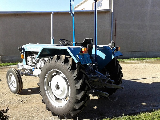 Ćorić Agrar - TRAKTORI - Rakovica 76 - poljoprivredna mehanizacija